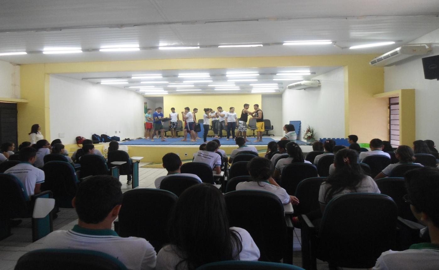 Aula de Muai Thai na EEEP Amélia Figueredo de Lavor - Coordenadoria ...