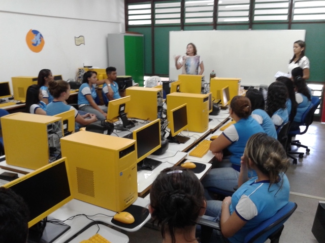 O Laboratório Escolar de Informática – LEI do Liceu de Acopiara realiza ...