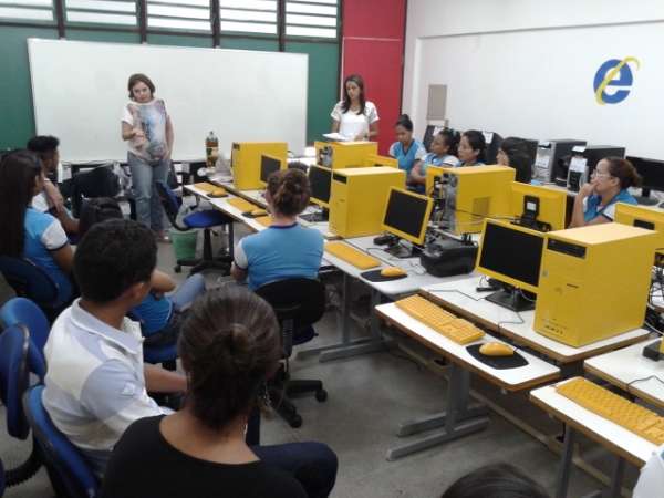 O Laboratório Escolar de Informática – LEI do Liceu de Acopiara realiza ...